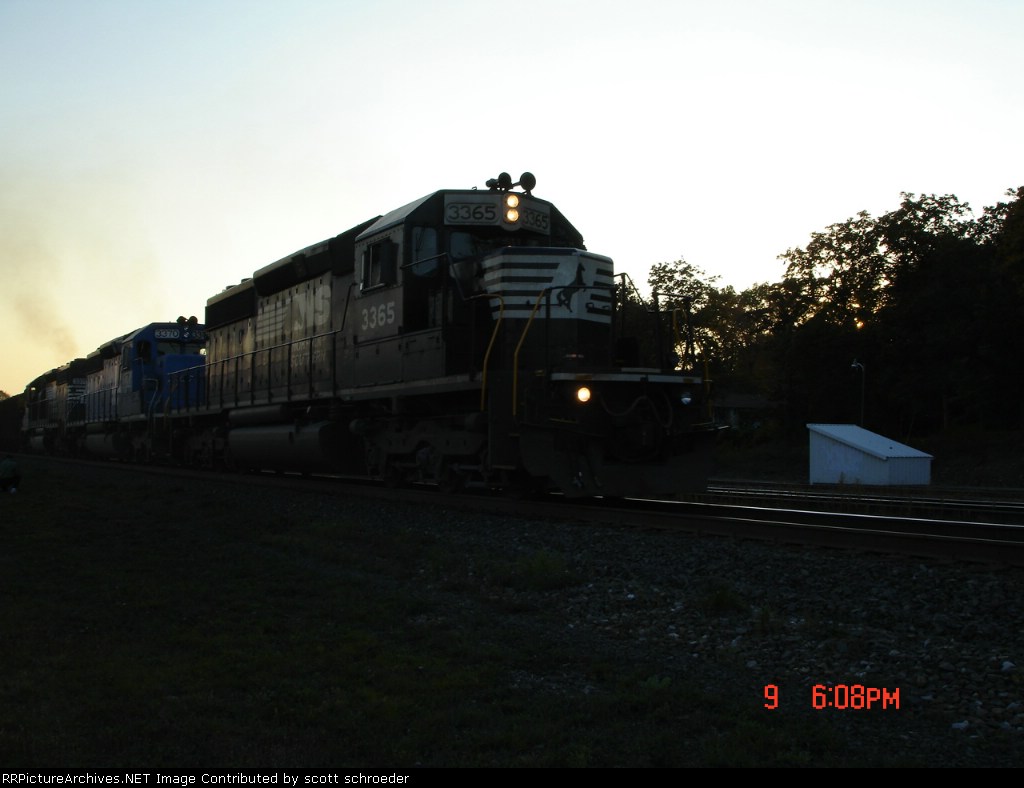 NS 3365 & NS 3370 EB in helper service